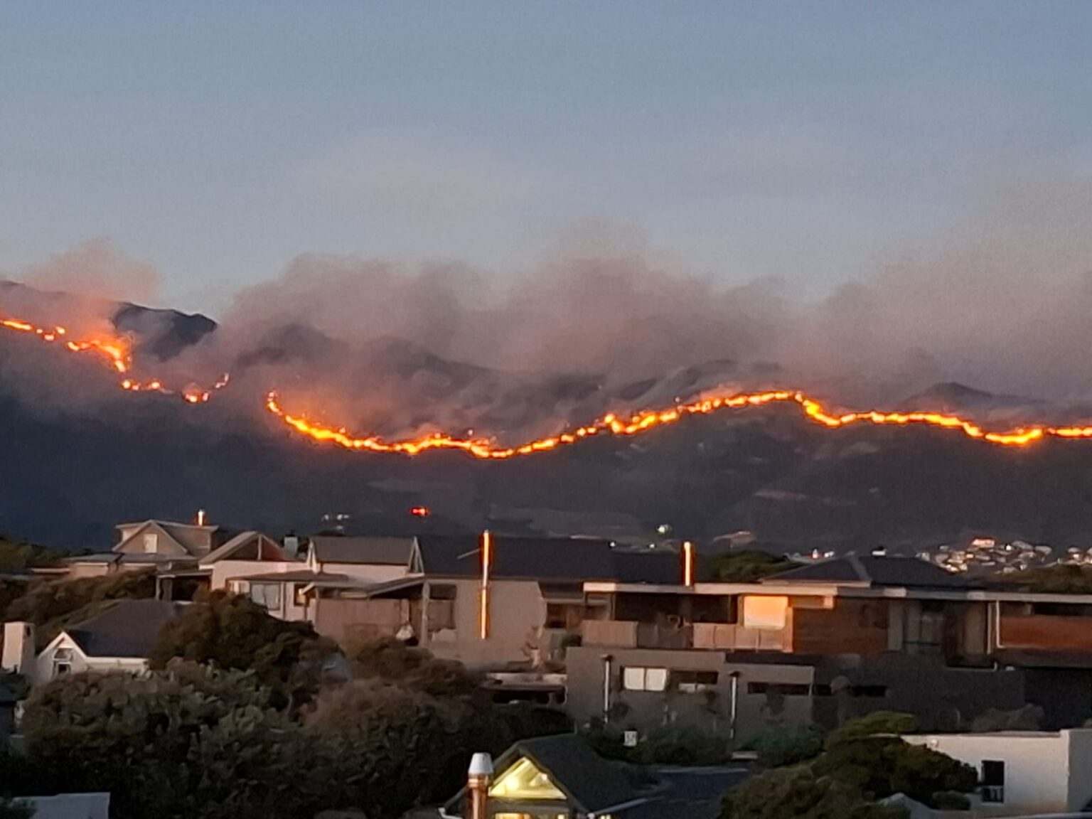 Cape Town Fire Sweep Through Constantia Nek and Upper Tokai - Cape ...