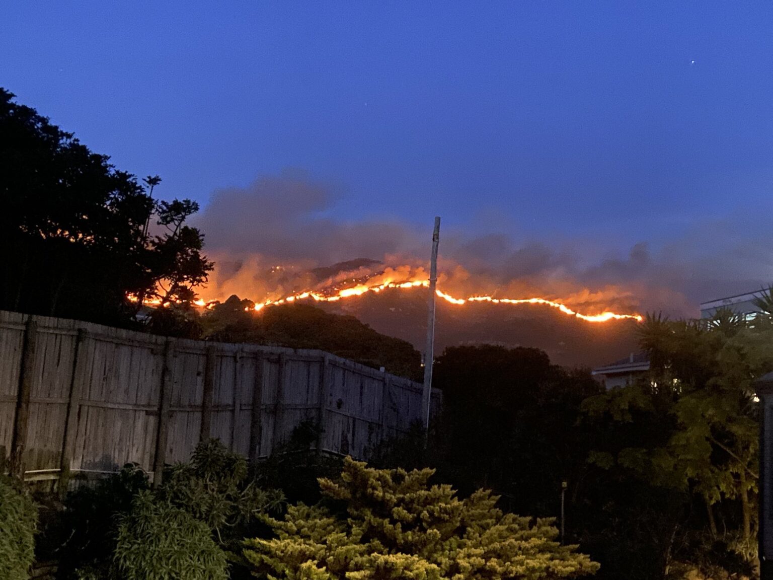 Cape Town Fire Sweep Through Constantia Nek and Upper Tokai - Cape ...